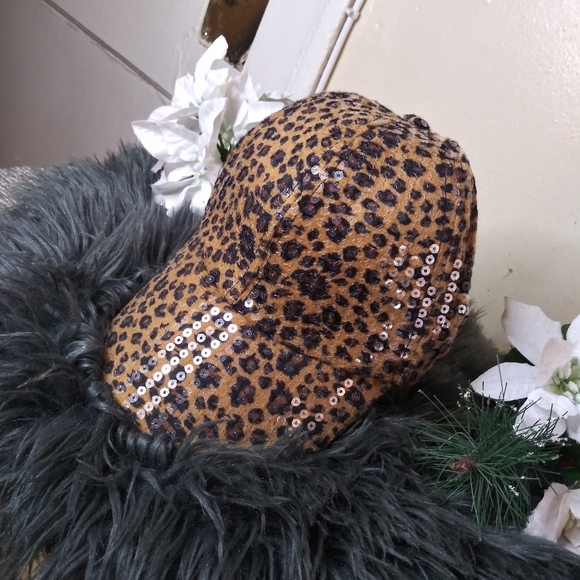 Accessories | Cheetahleopard Print Sparkly Adjustable Caphat | Poshmark